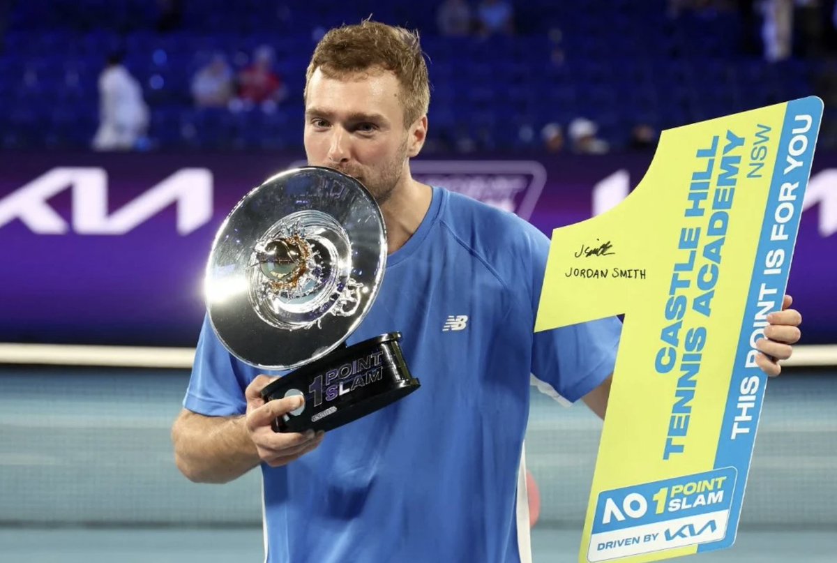 TENNIS: L’AMATORE SMITH VINCE IL “MILLION DOLLAR 1 POINT SLAM - MasterX